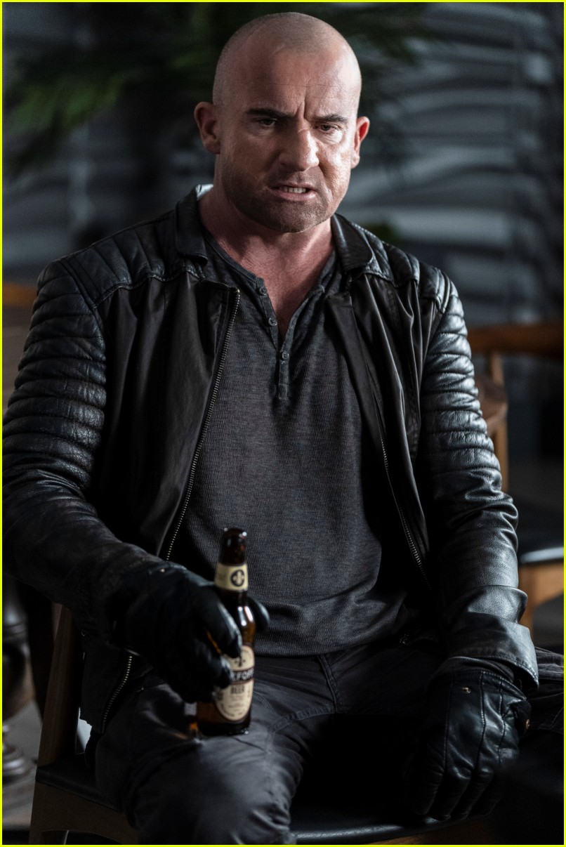 Dominic Purcell Clarifies He Will Still 'Periodically' Return to 'DC's ...