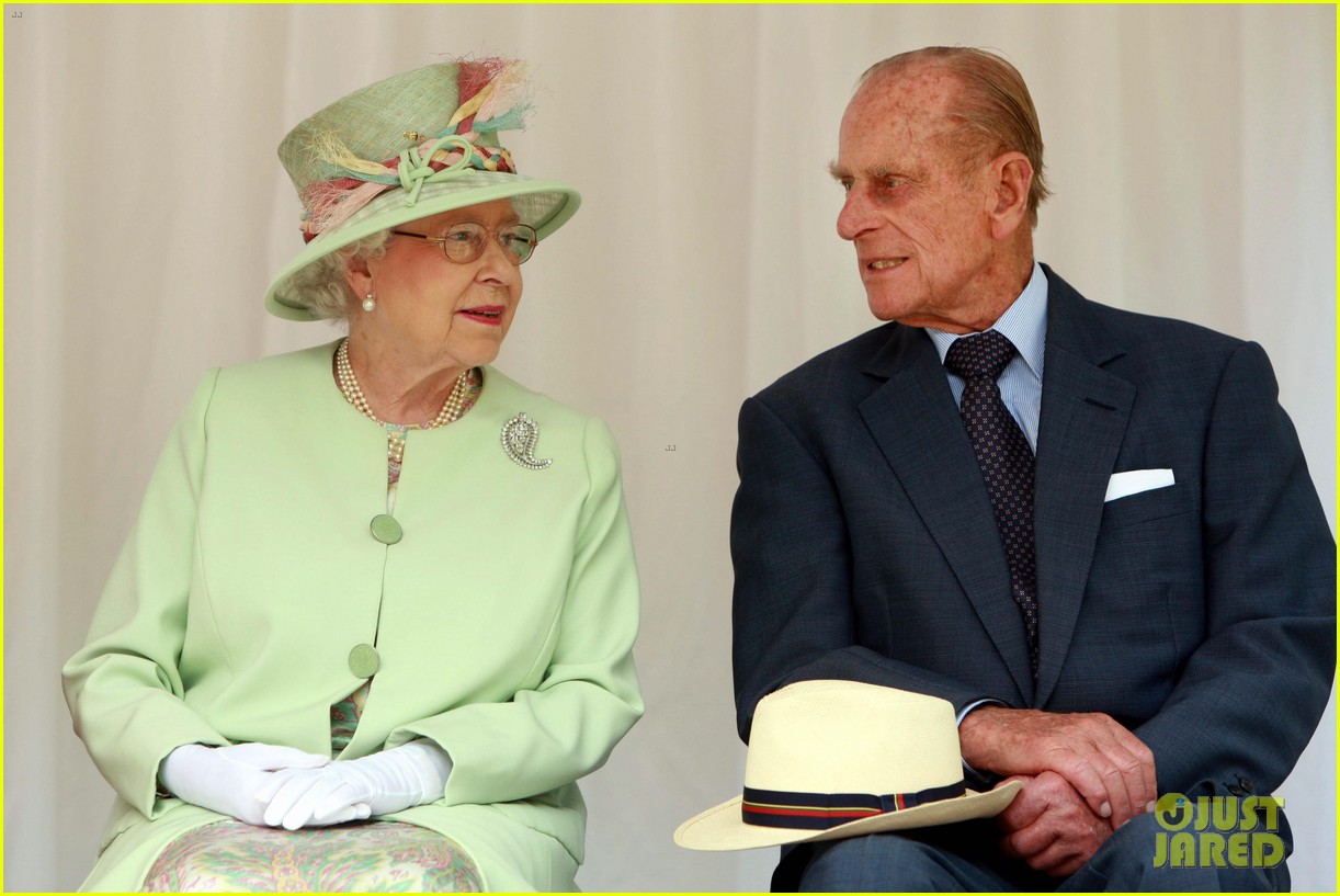 Queen Elizabeth Enters 8 Day Period of Mourning After Death of Husband Prince Philip: Photo ...