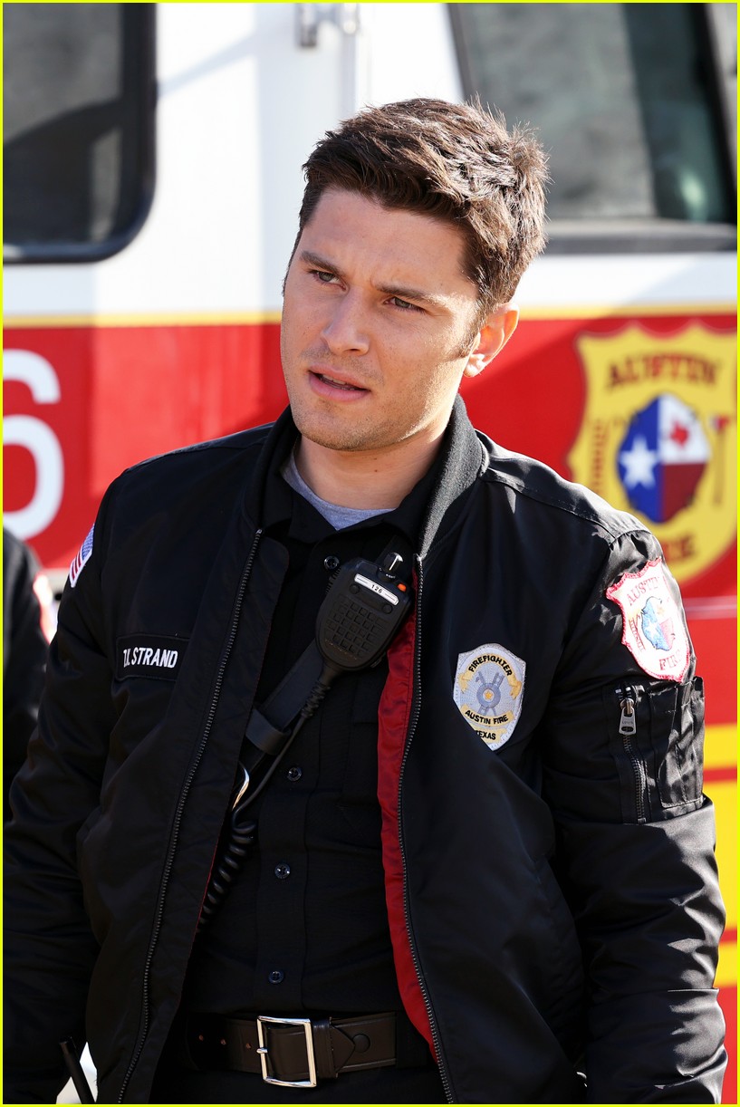 '9-1-1: Lone Star' Actor Ronen Rubenstein Comes Out as Bisexual ...