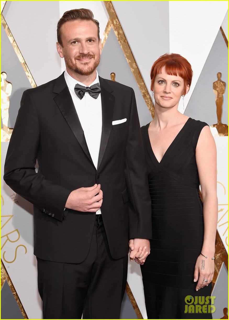 Jason Segel & Girlfriend Alexis Mixter Split After 8 Years Together ...