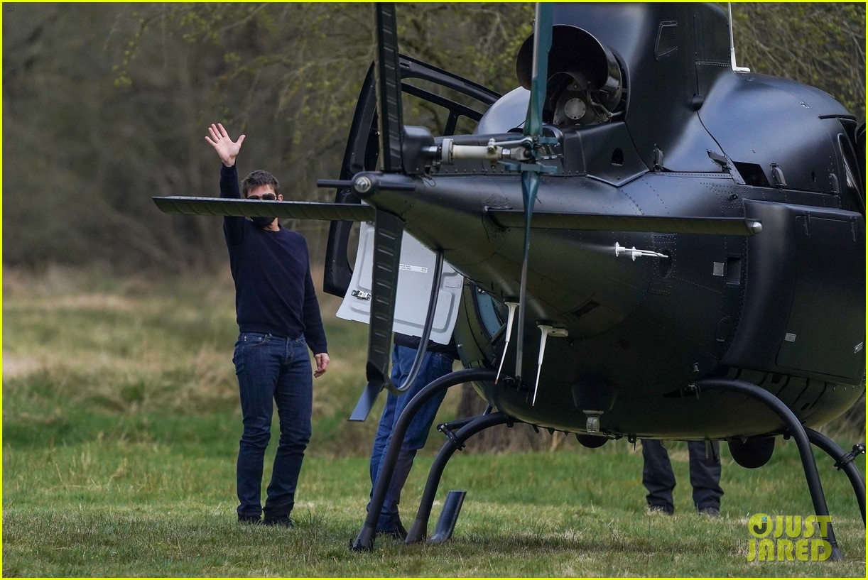 Tom Cruise & Hayley Atwell Film Train Scenes for 'Mission: Impossible 7 ...