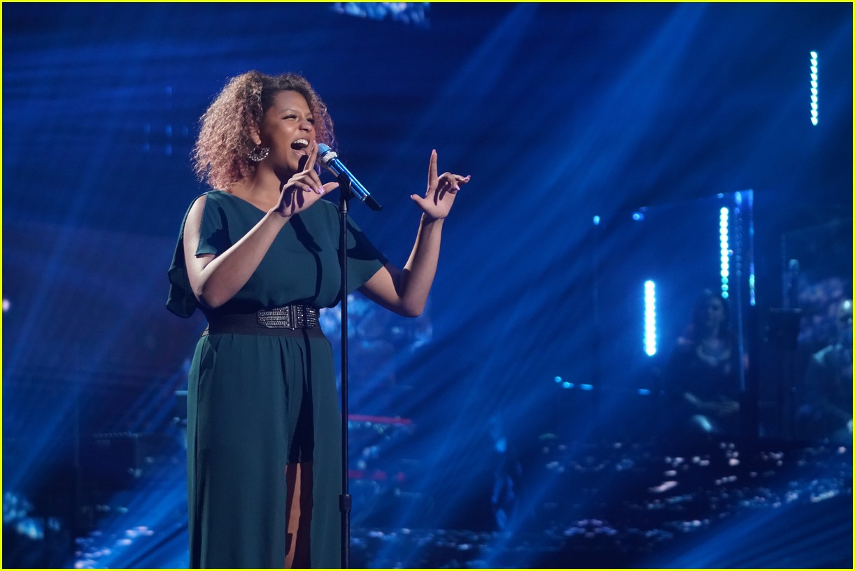 American Idol's Alyssa Wray Wows On Oscars Night with 'This Is Me ...