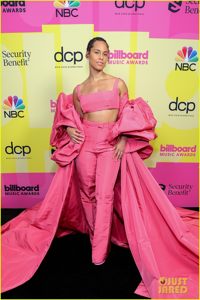 Photo: alicia keys pink ensemble bbmas 05 | Photo 4558982 | Just Jared