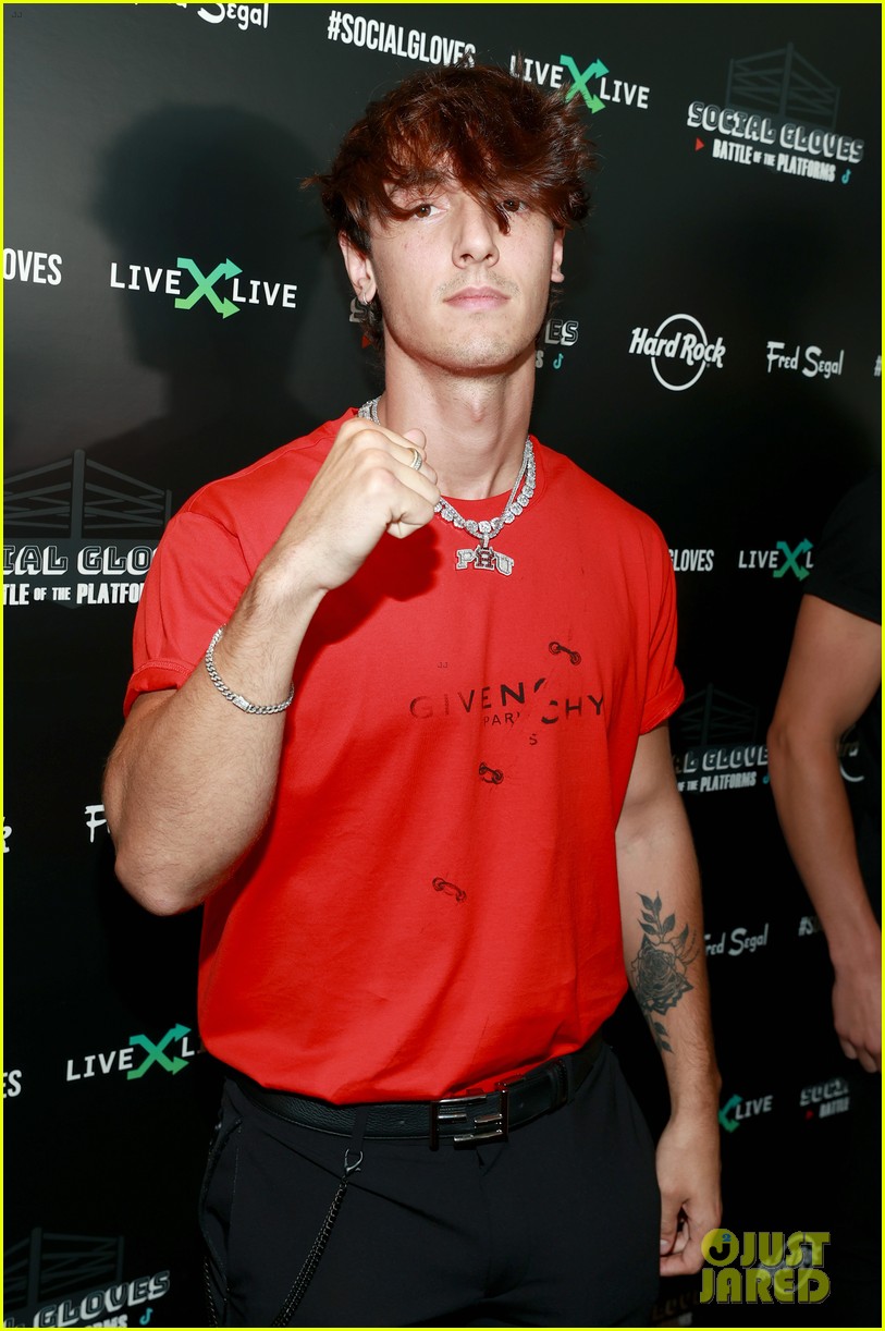 Bryce Hall & Austin McBroom's Trash Talking Turns Into Fighting at ...