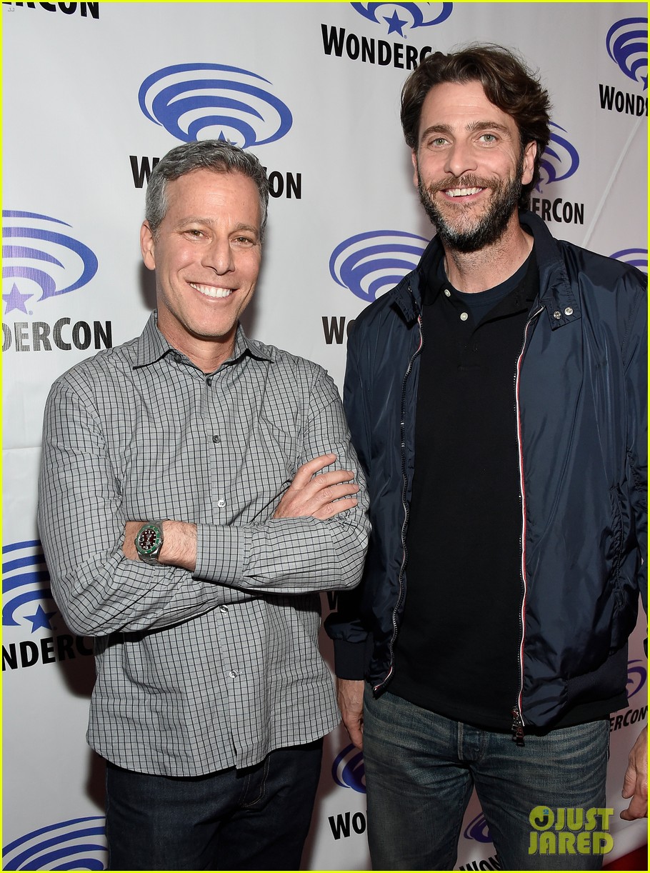 Alexandra Daddario Kisses New Boyfriend in PDA-Filled Photo & His ...