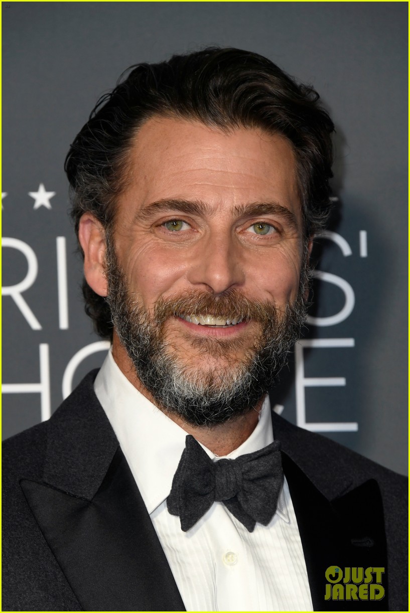 Alexandra Daddario Kisses New Boyfriend in PDA-Filled Photo & His ...