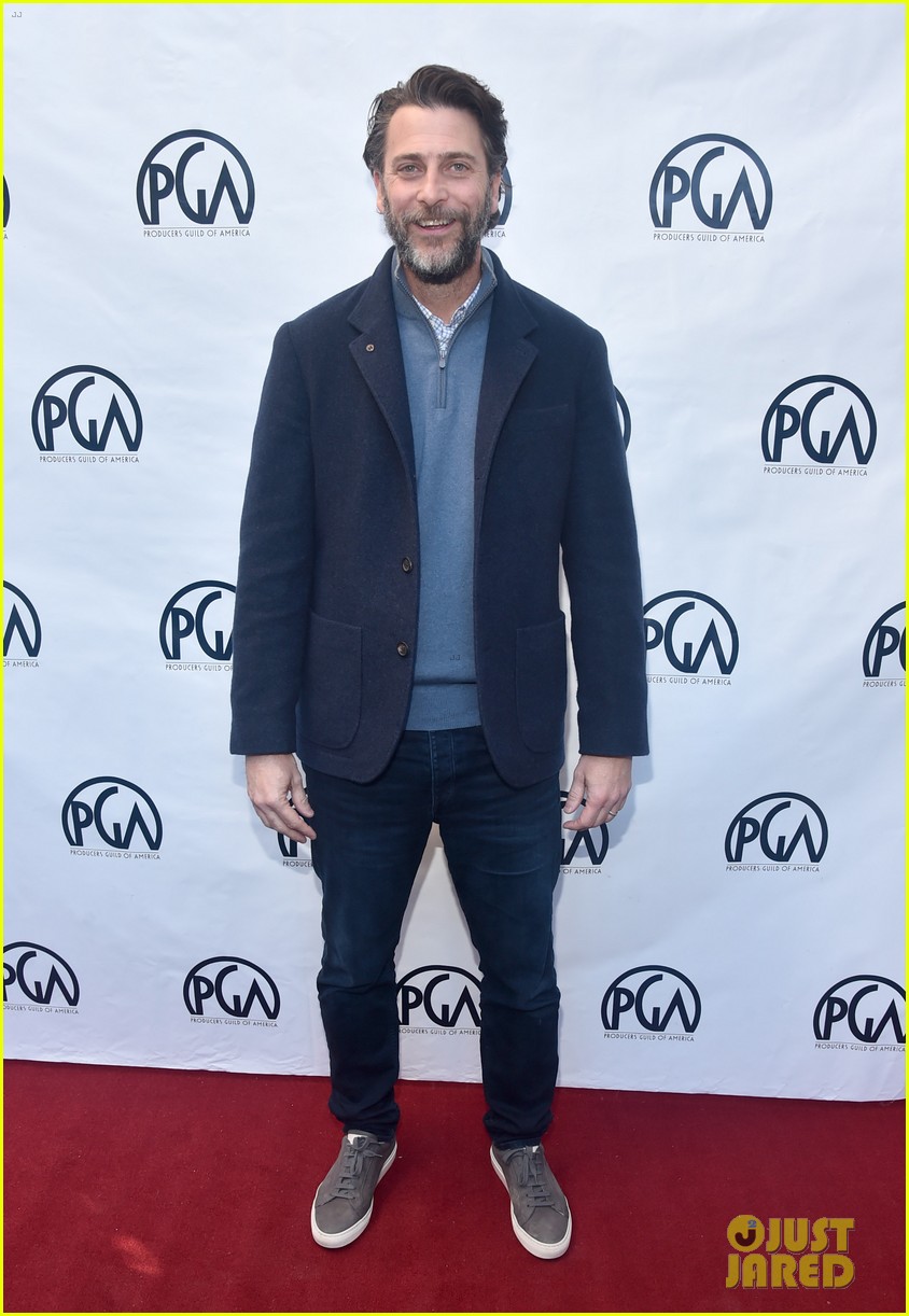 Alexandra Daddario Kisses New Boyfriend in PDA-Filled Photo & His ...