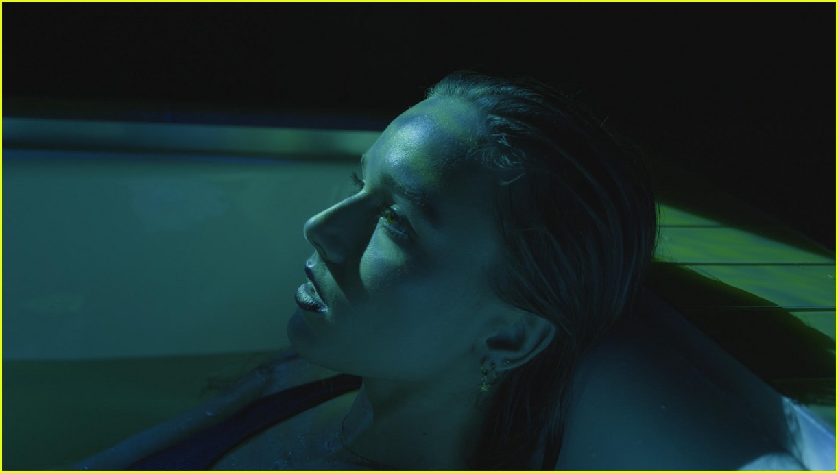 Place Your 'Bet' on Rising Pop Star Diva Smith: Photo 4558387 | Music ...