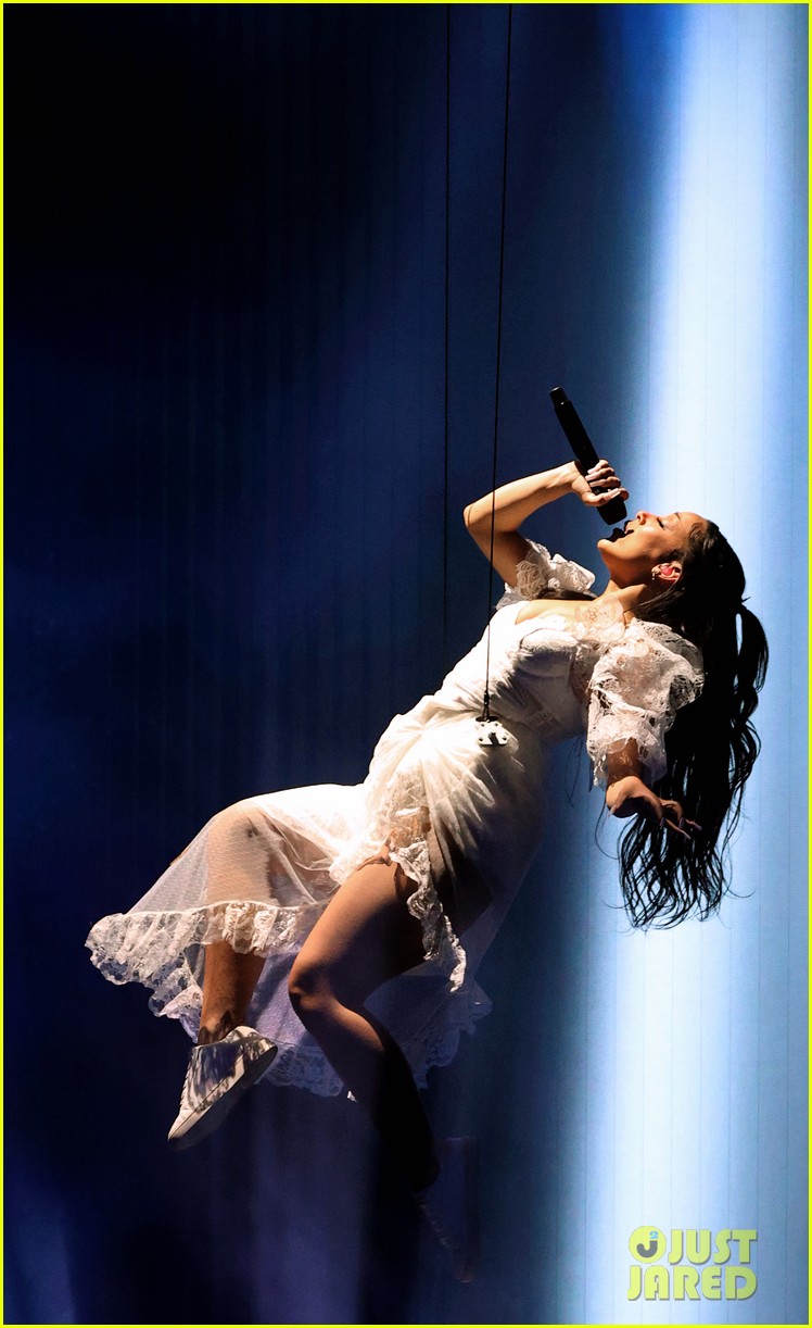 Doja Cat Gets Abducted By Aliens During Performance at iHeartRadio ...