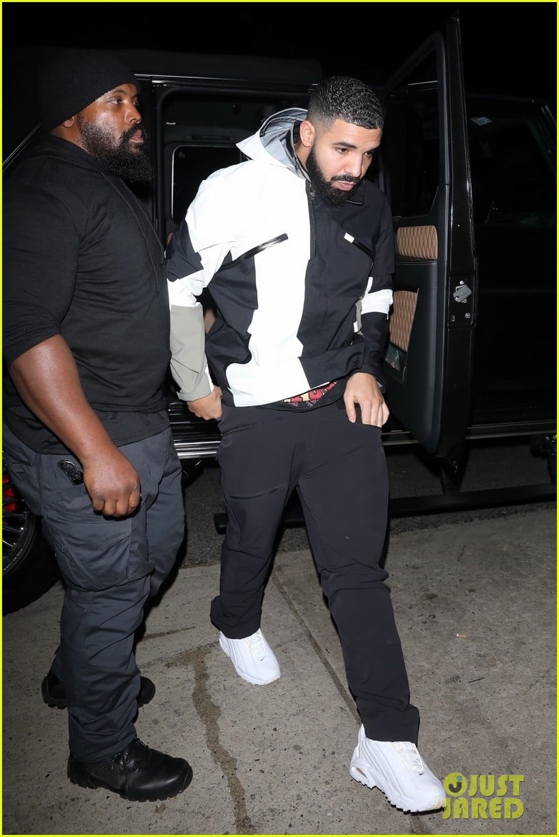 Drake Arrives for a Late Night Dinner in Santa Monica: Photo 4562400 ...