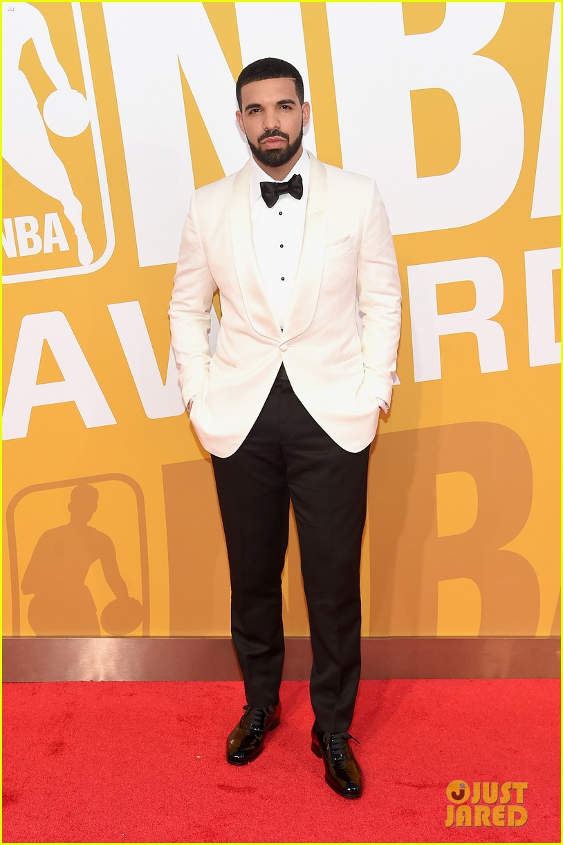 How Much Is Drake Worth? Net Worth Revealed!: Photo 4552624 | Drake ...