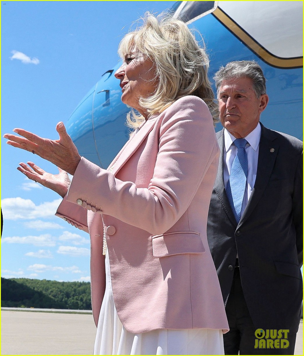 Jennifer Garner & Jill Biden Go Mask-Free Together While Promoting the ...