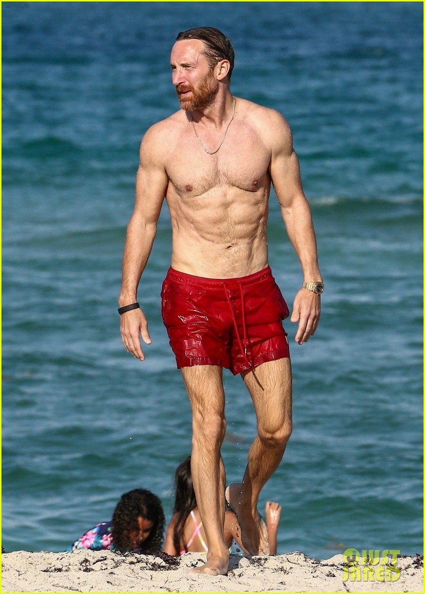 David Guetta Goes Shirtless in Miami, Packs on the PDA with Girlfriend ...