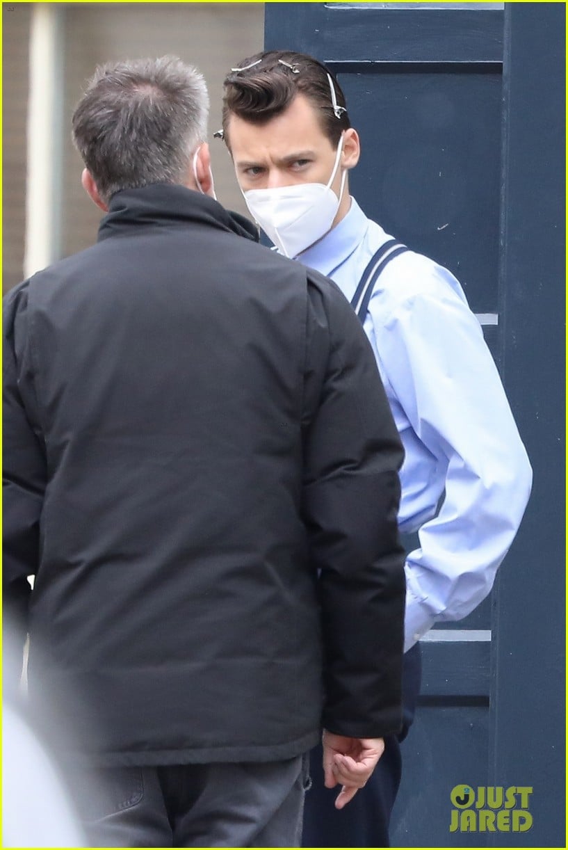 Harry Styles & Love Interest David Dawson Get Into Character on Set of ...