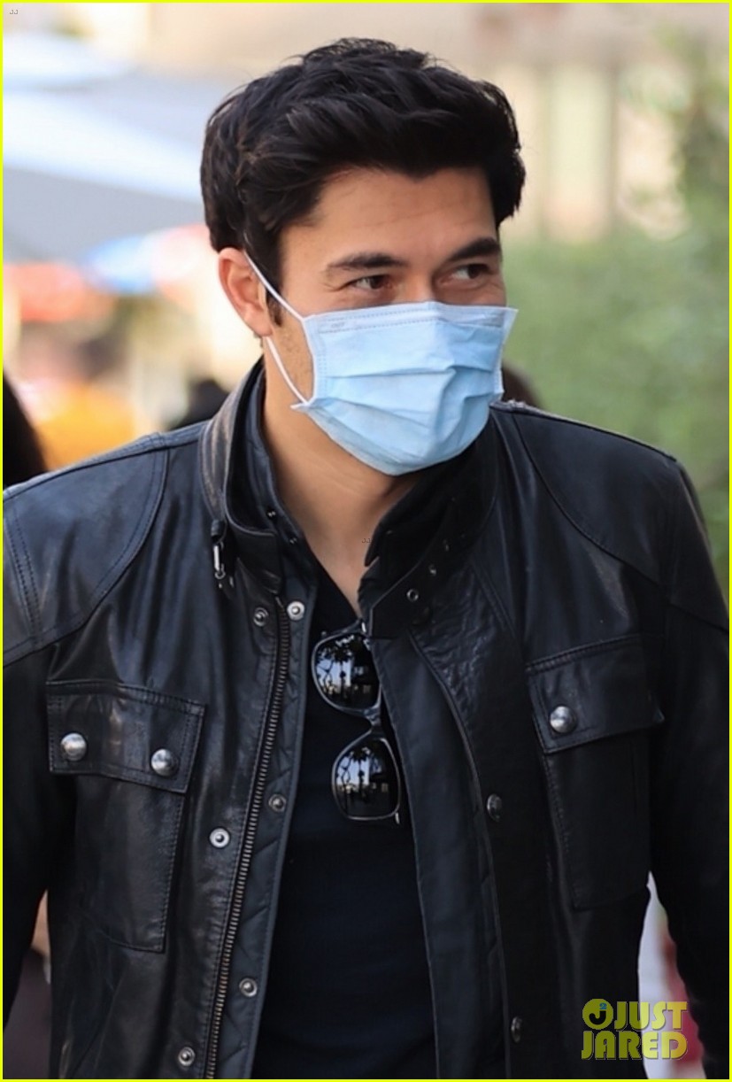 Henry Golding Picks Up A Little Gift For His New Baby While Out in LA ...