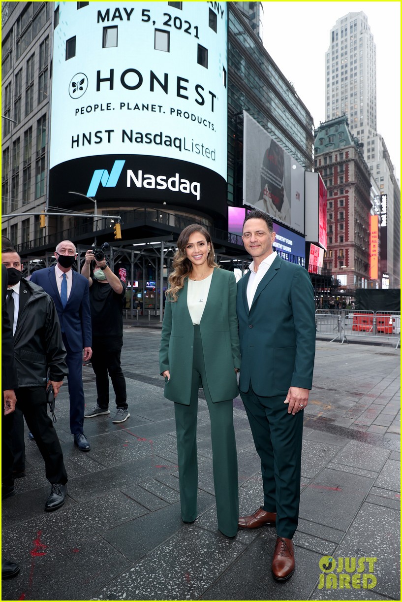 Jessica Alba's The Honest Company Valued at Over a Billion Dollars ...