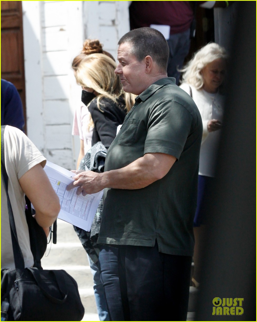 Mark Wahlberg Showcases His Weight Gain for 'Father Stu' Role While ...