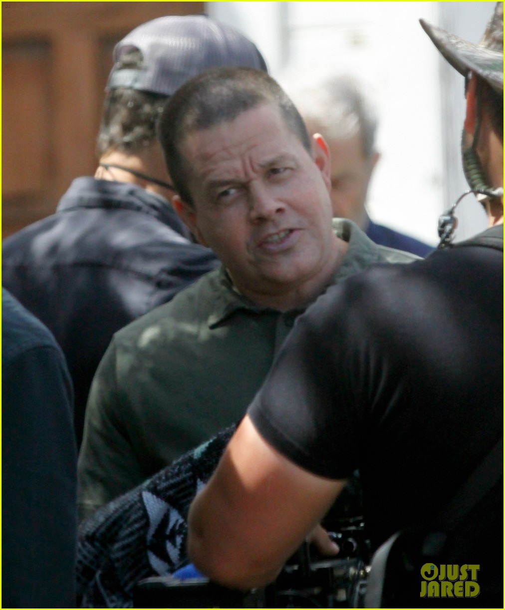 Mark Wahlberg Showcases His Weight Gain for 'Father Stu' Role While ...