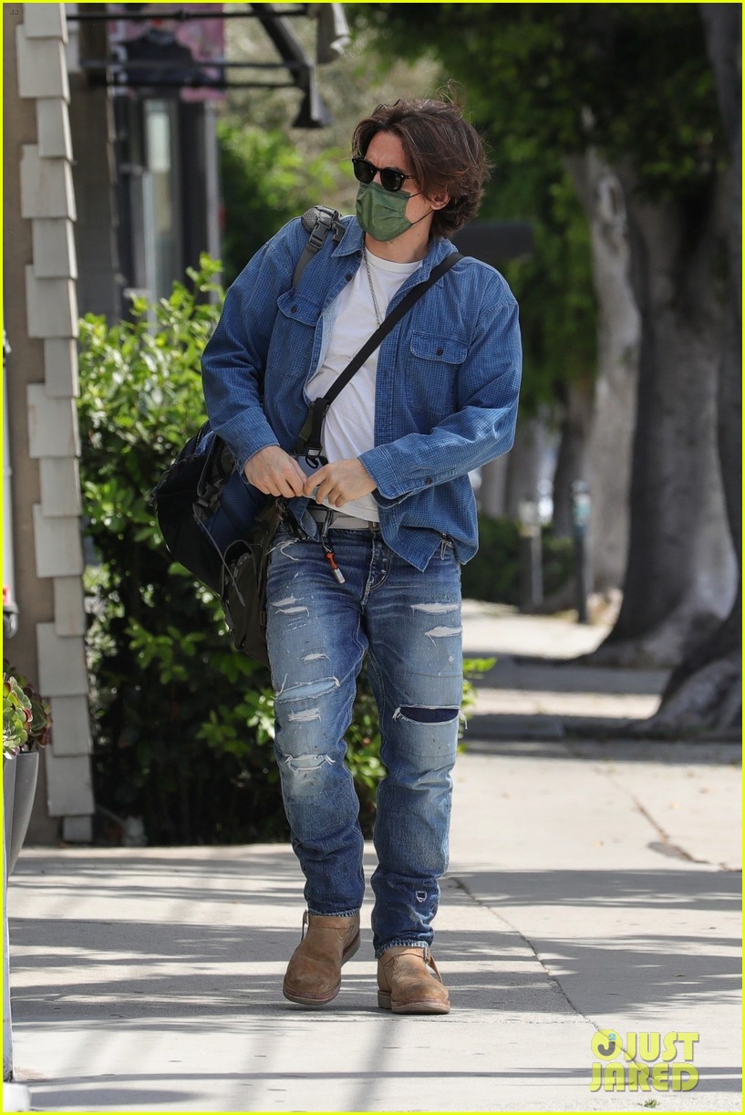 John Mayer Stays Safe in a Face Mask While Out for the Day in WeHo ...