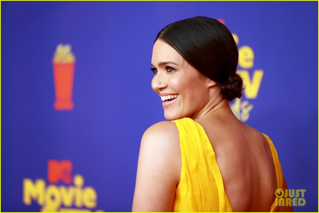 Mandy Moore Goes Bright & Colorful at MTV Movie & TV Awards 2021 with ...