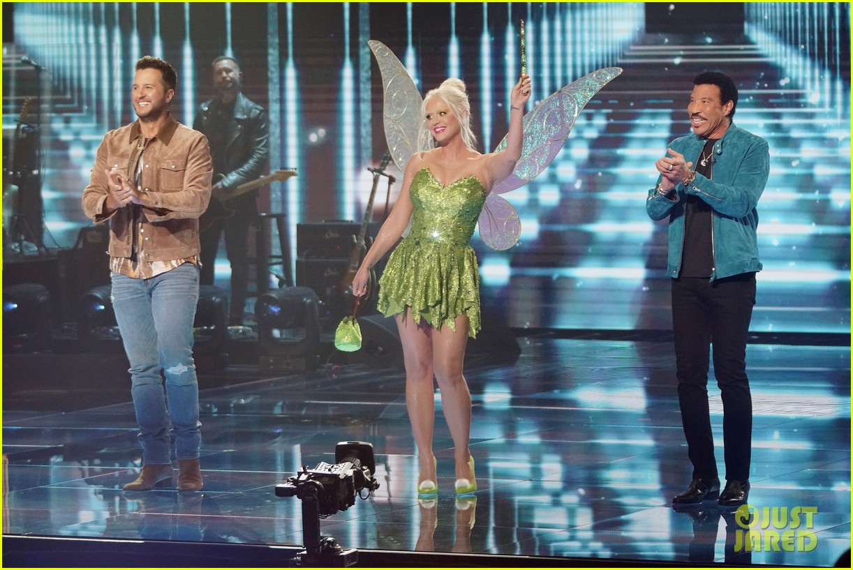 Katy Perry Dresses as Tinker Bell for Disney Night on 'American Idol ...