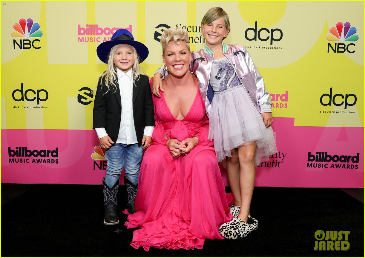 Icon Award Recipient Pink & Her Kids Attend Billboard Music Awards 2021 ...