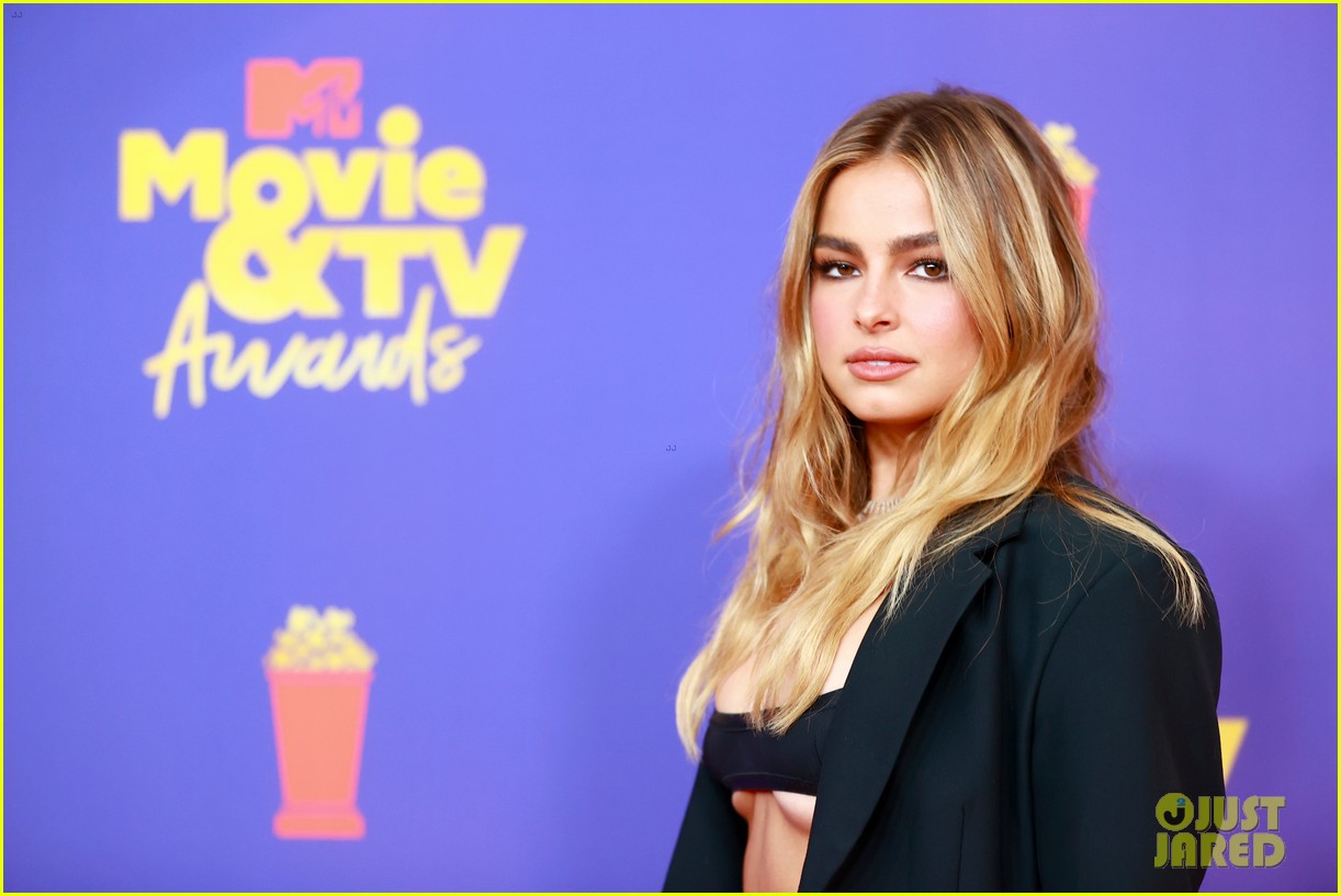 Addison Rae Wears Very Revealing Outfit on Red Carpet at MTV Movie & TV ...