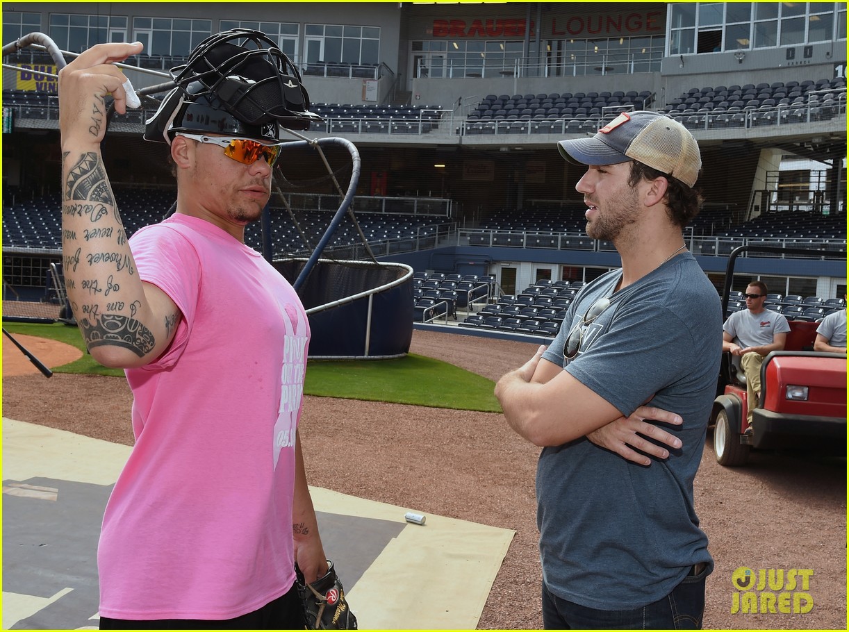 The Voice's RaeLynn Is Pregnant, Expecting First Child With Husband ...