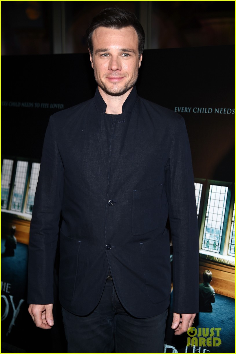 Rupert Evans Is Joining 'Bridgerton' for Season 2!: Photo 4561677 ...