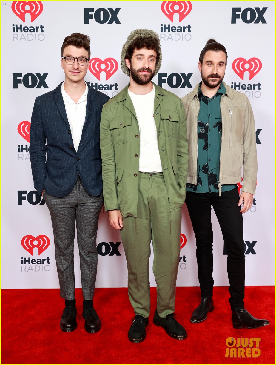 Twenty One Pilots' Josh Dun Walks First Red Carpet with Wife Debby Ryan ...