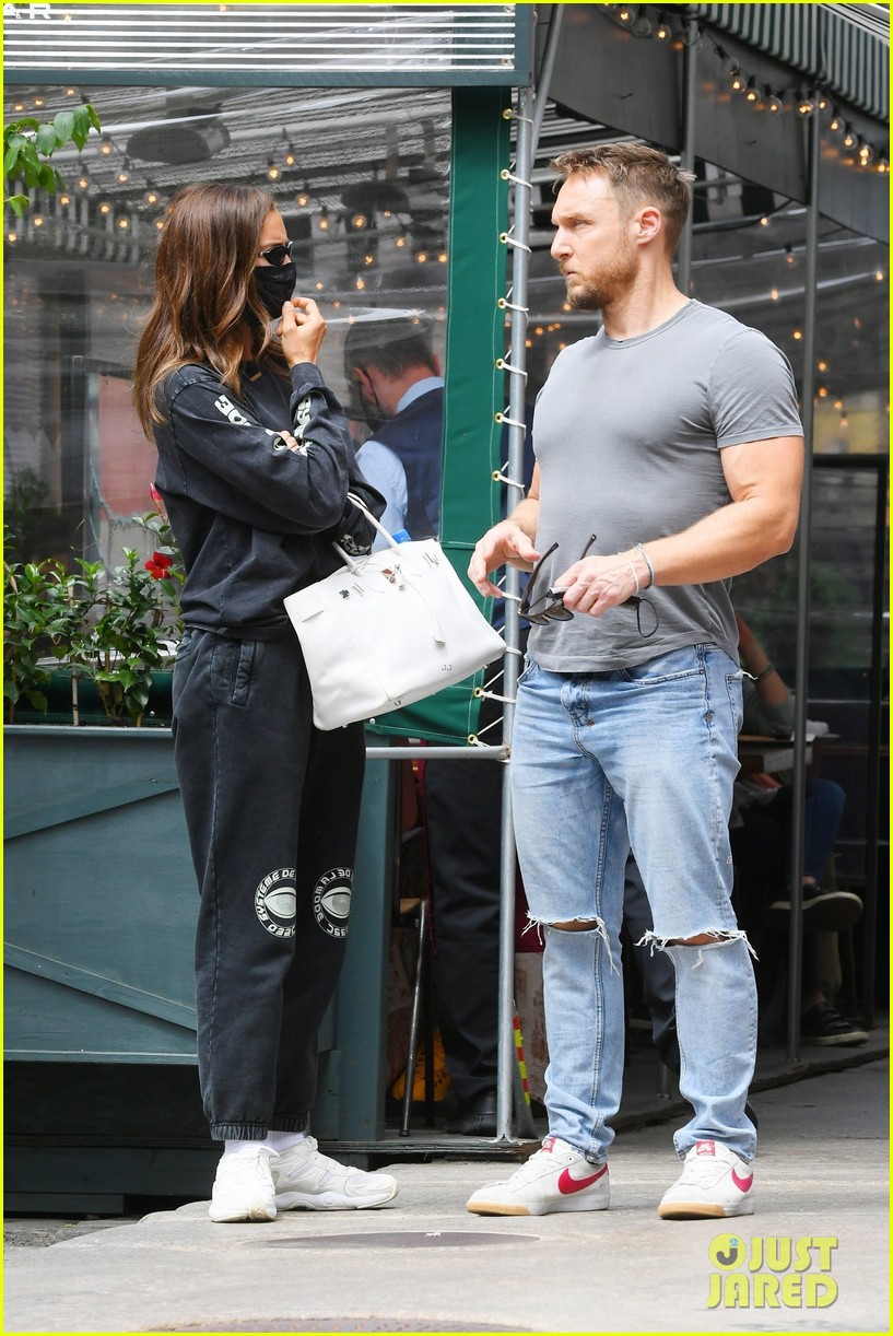 Irina Shayk Spotted Hanging Out with Trainer Jason Walsh: Photo 4560304 ...