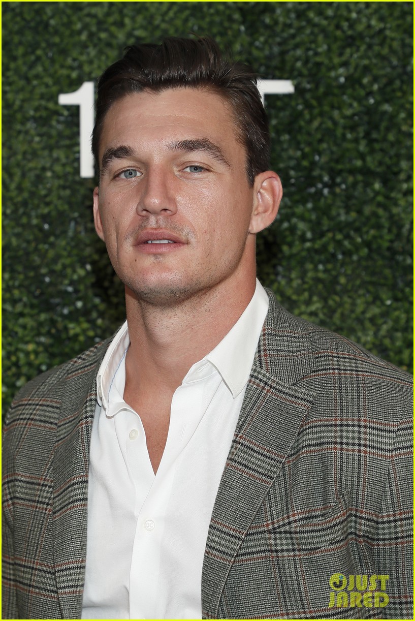 Tyler Cameron Cozies Up With Camila Kendra at The Preakness: Photo ...