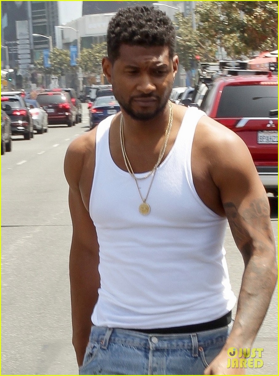Usher Shows Off His Muscles in Tank Shirt While Shopping in WeHo: Photo ...