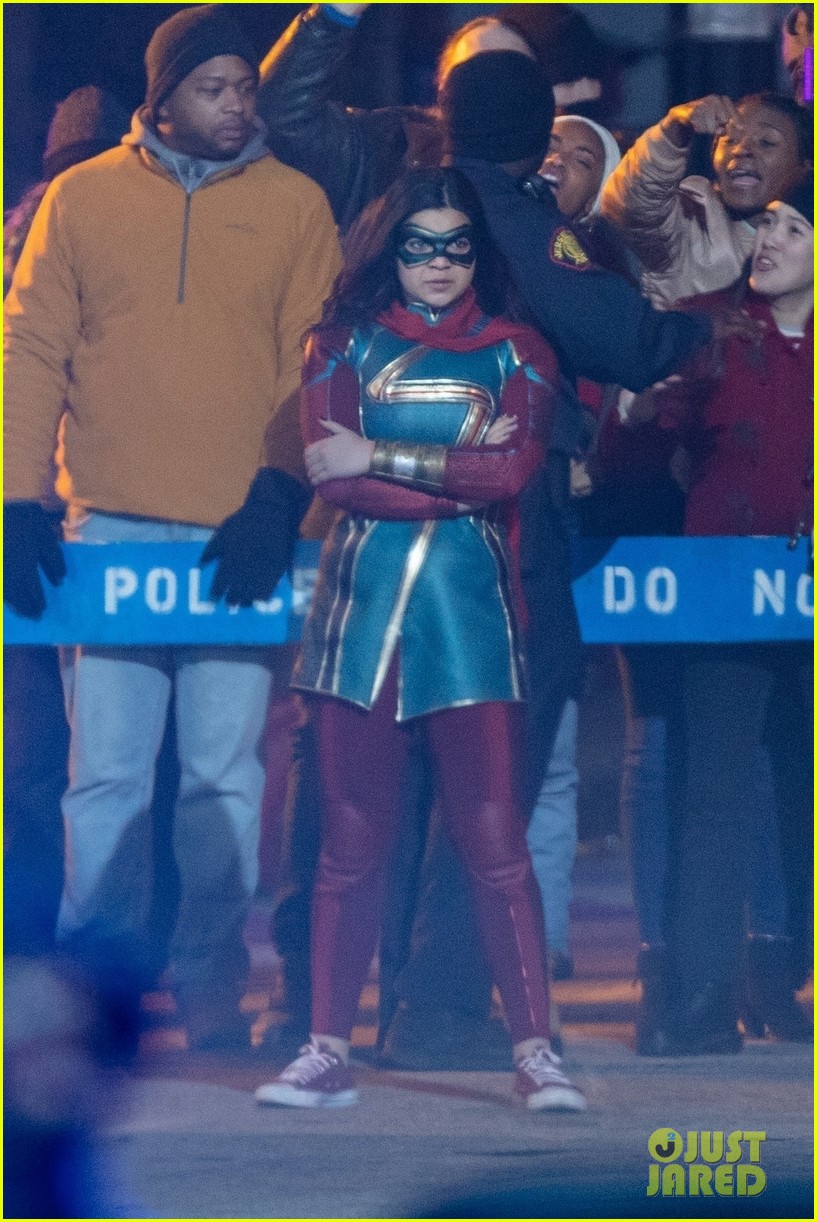 Iman Vellani Spotted in Official 'Ms. Marvel' Costume in New Set Photos ...