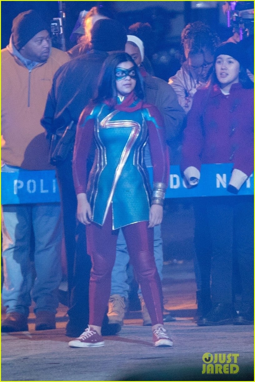Iman Vellani Spotted in Official 'Ms. Marvel' Costume in New Set Photos!: Photo 4550587 ...