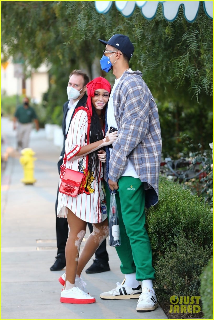 Winnie Harlow Cozies Up to Boyfriend Kyle Kuzma During Friday Lunch ...