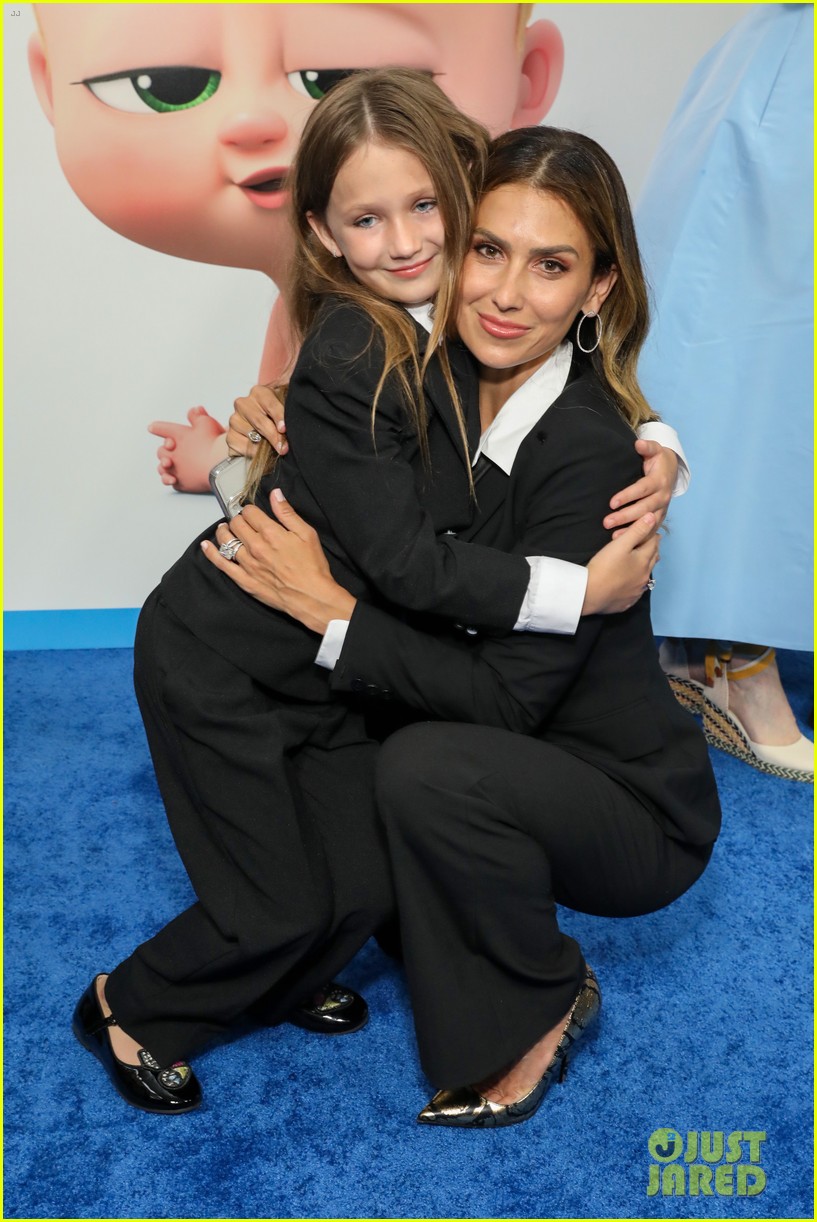 Alec Baldwin Dresses Up His 6 Kids As Boss Babies For 'Boss Baby 2 ...