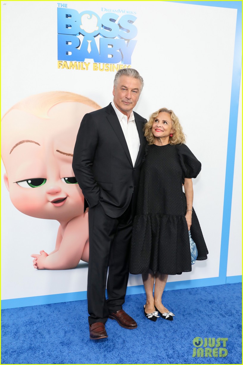 Alec Baldwin Dresses Up His 6 Kids As Boss Babies For 'Boss Baby 2 ...