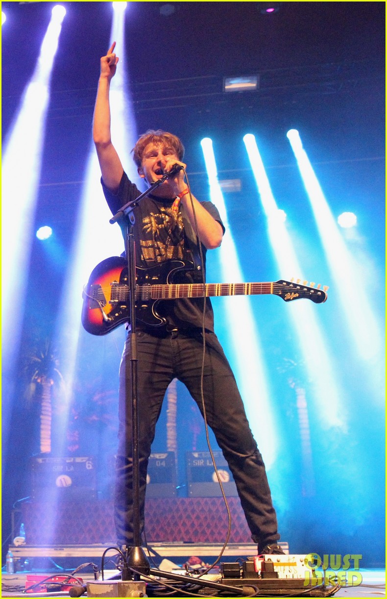 Glass Animals' Dave Bayley Talks About the Interesting Thing the Band ...