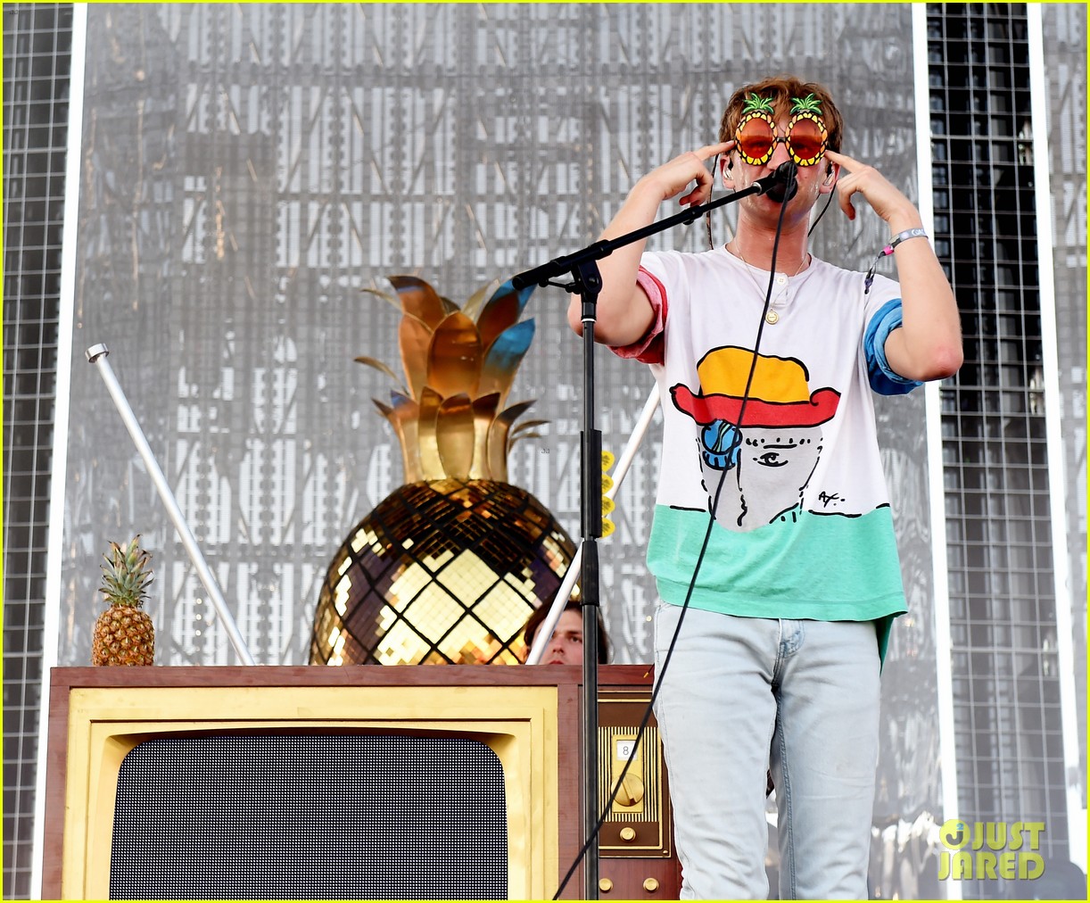 Glass Animals' Dave Bayley Talks About the Interesting Thing the Band ...