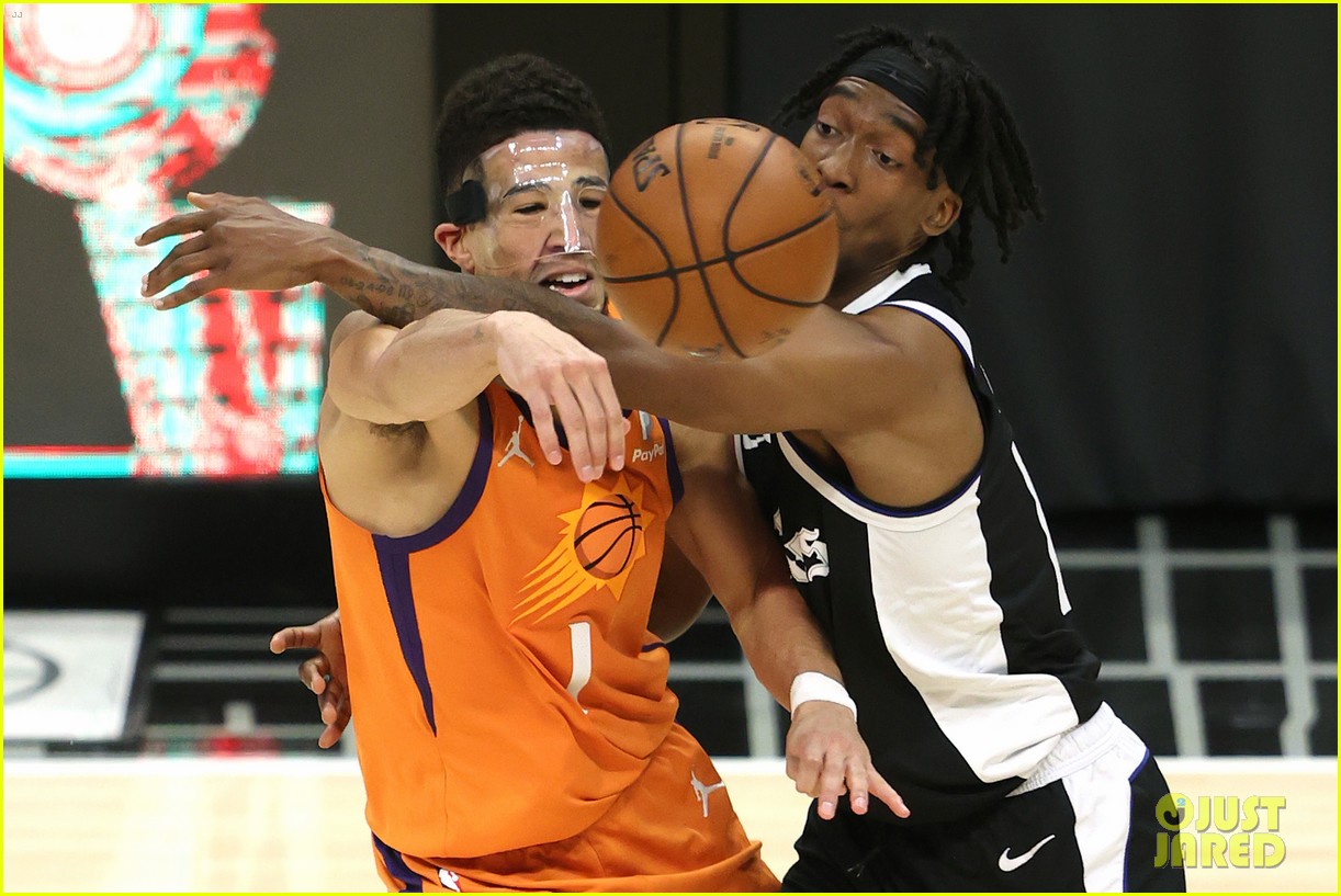 Devin Booker Shares Gruesome Details of His Surgery After Nose Injury ...