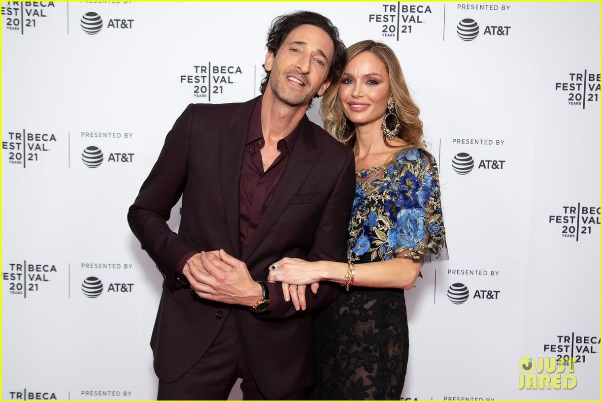 Adrien Brody & Girlfriend Georgina Chapman Make Red Carpet Debut at ...