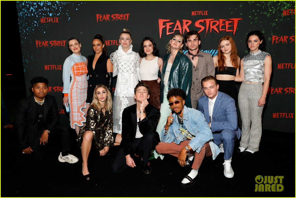 Sadie Sink Hits Up 'Fear Street Part One' Premiere With Gillian Jacobs ...
