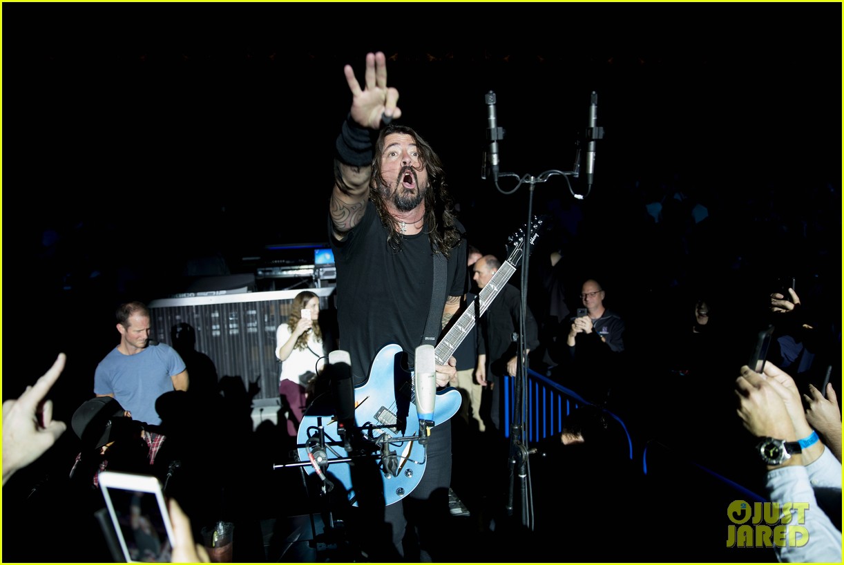 The Foo Fighters Will Play the First Full Arena Concert in New York of ...
