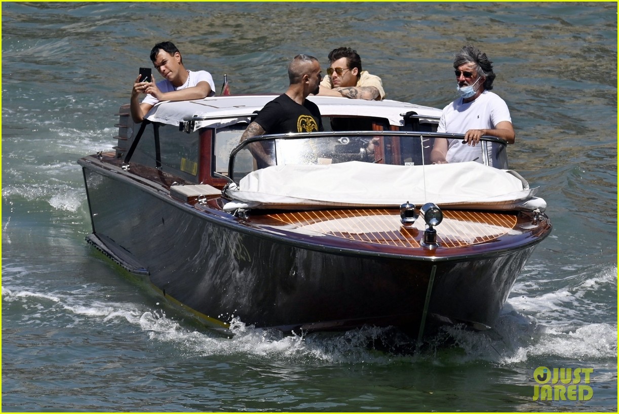 Harry Styles Relaxes on a Water Taxi as He Arrives in Venice : Photo ...