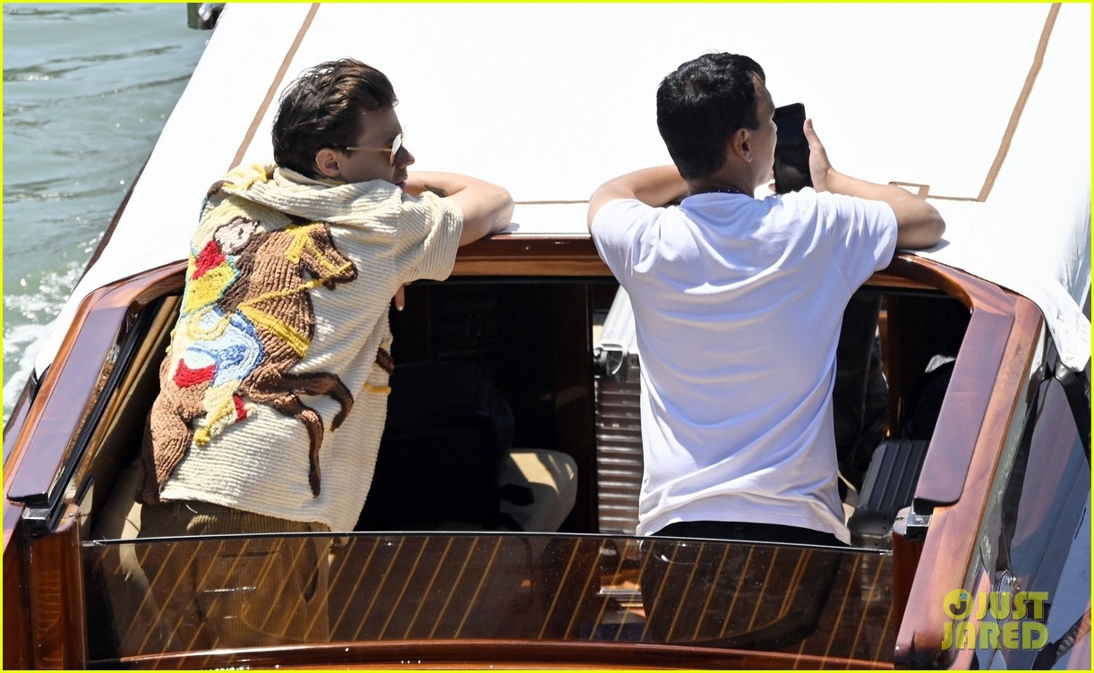 Harry Styles Relaxes on a Water Taxi as He Arrives in Venice : Photo ...