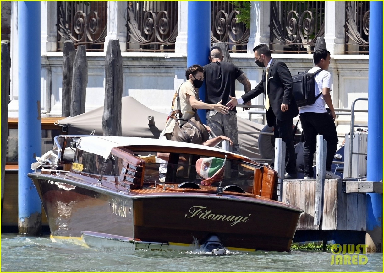 Harry Styles Relaxes on a Water Taxi as He Arrives in Venice : Photo ...
