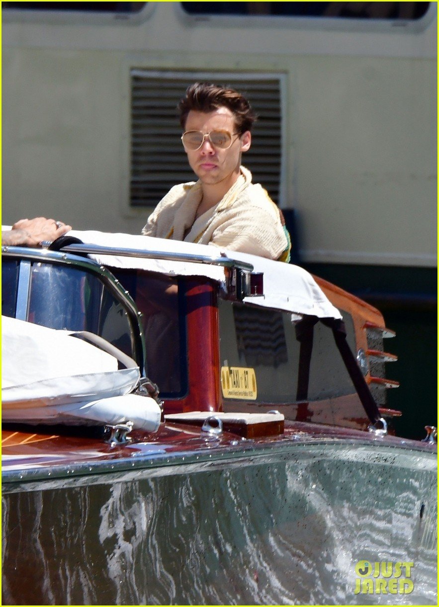 Harry Styles Relaxes on a Water Taxi as He Arrives in Venice : Photo ...