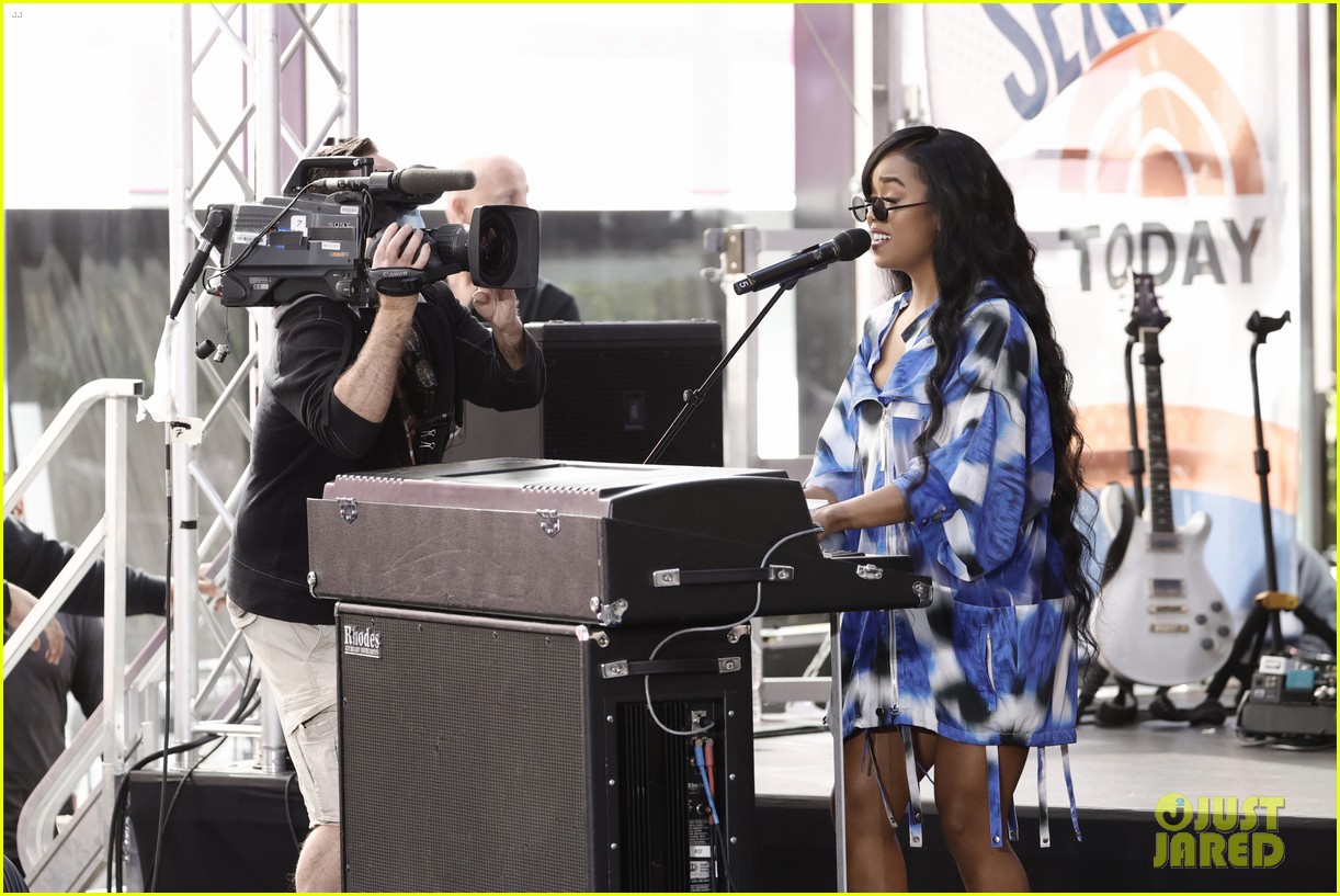 H.E.R. Was So Excited To Play In Front of an Audience on 'GMA': Photo ...