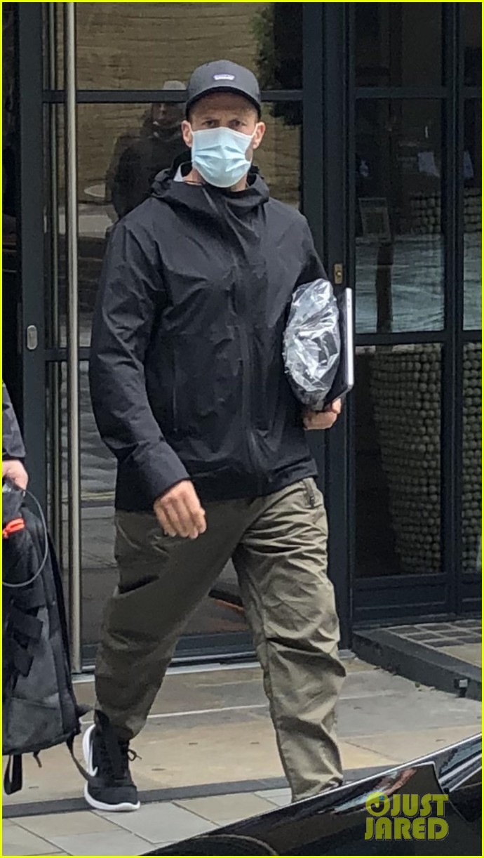 Jason Statham & Rosie Huntington-Whiteley Spotted Leaving Their London ...
